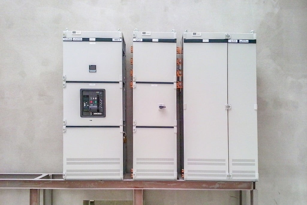 PLC & MCC panel building | Novatec